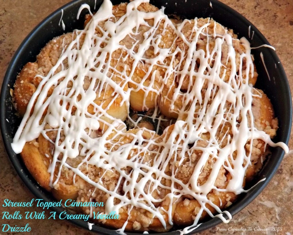 Streusel Topped Cinnamon Rolls With A Creamy Vanilla Drizzle | From ...